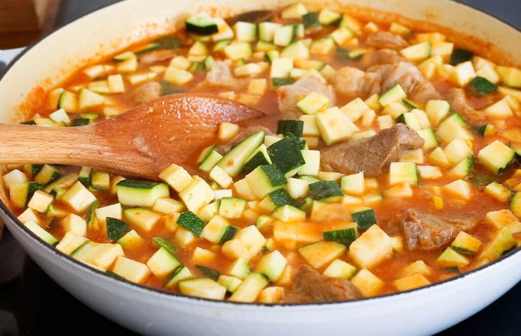 Calabacitas Con Puerco (Mexican squash with pork) - Maricruz Avalos ...