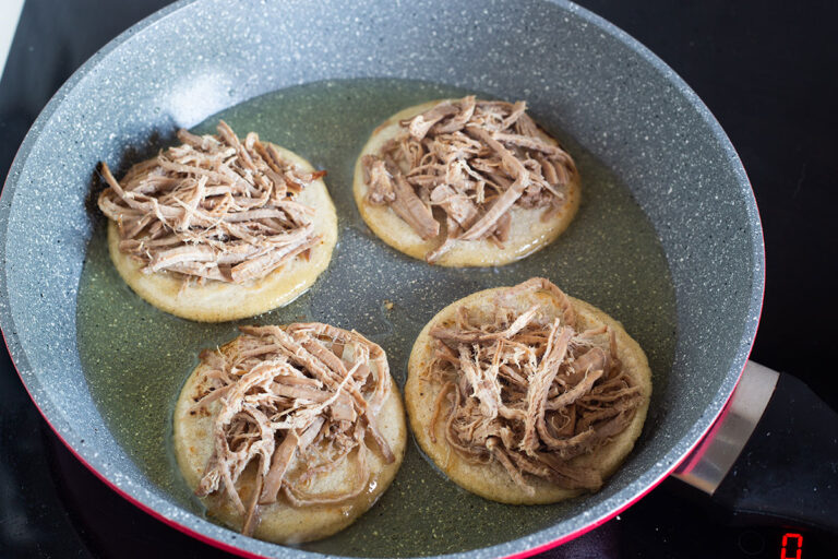 Garnachas: Mexican Popular Street Food